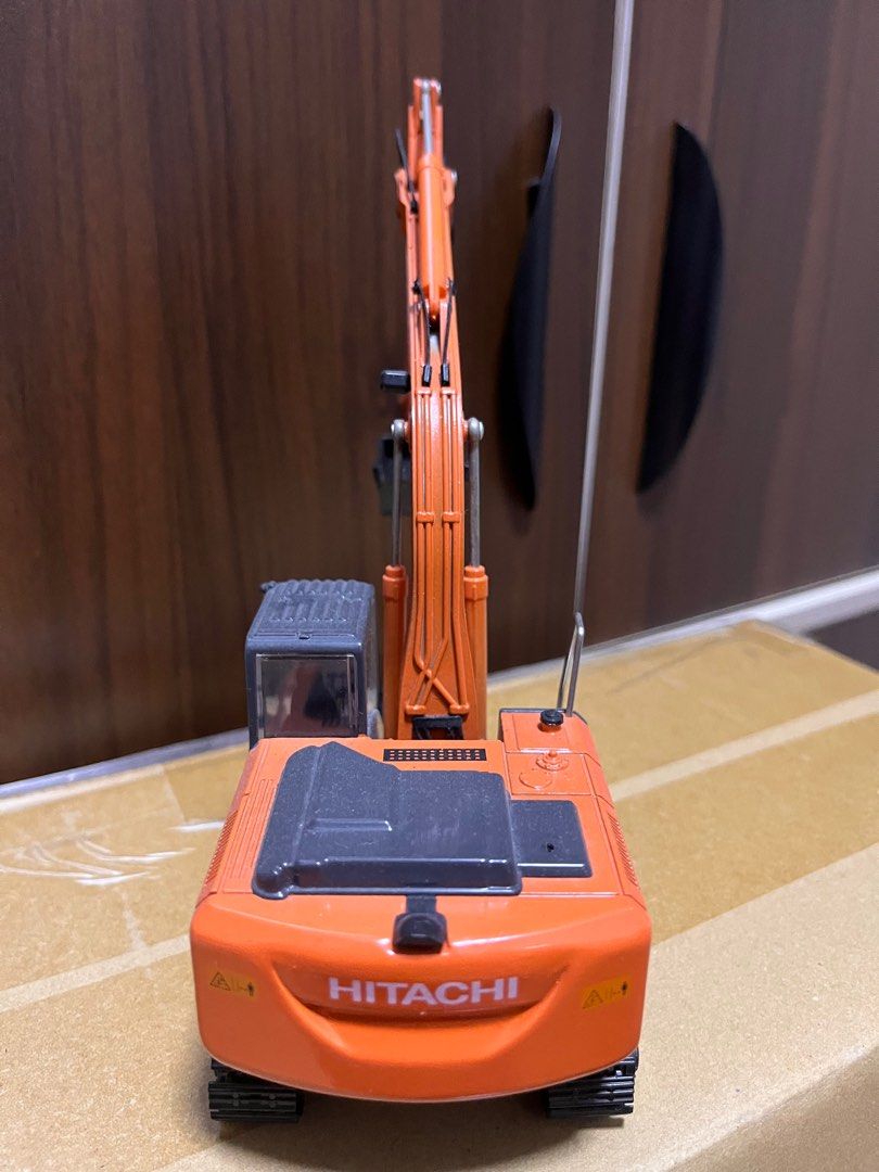 Hitachi 1/50 scale Zaxis 200 excavator model, Hobbies & Toys, Toys ...
