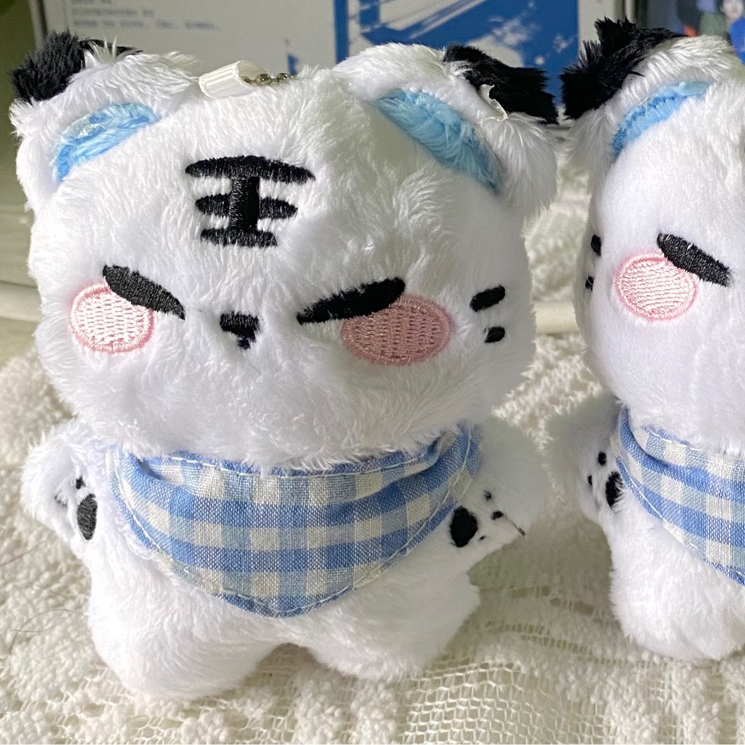 HOSHI SEVENTEEN CUTE TIGER DOLL PLUSHIE WHITE HORANGHAE, Hobbies & Toys ...