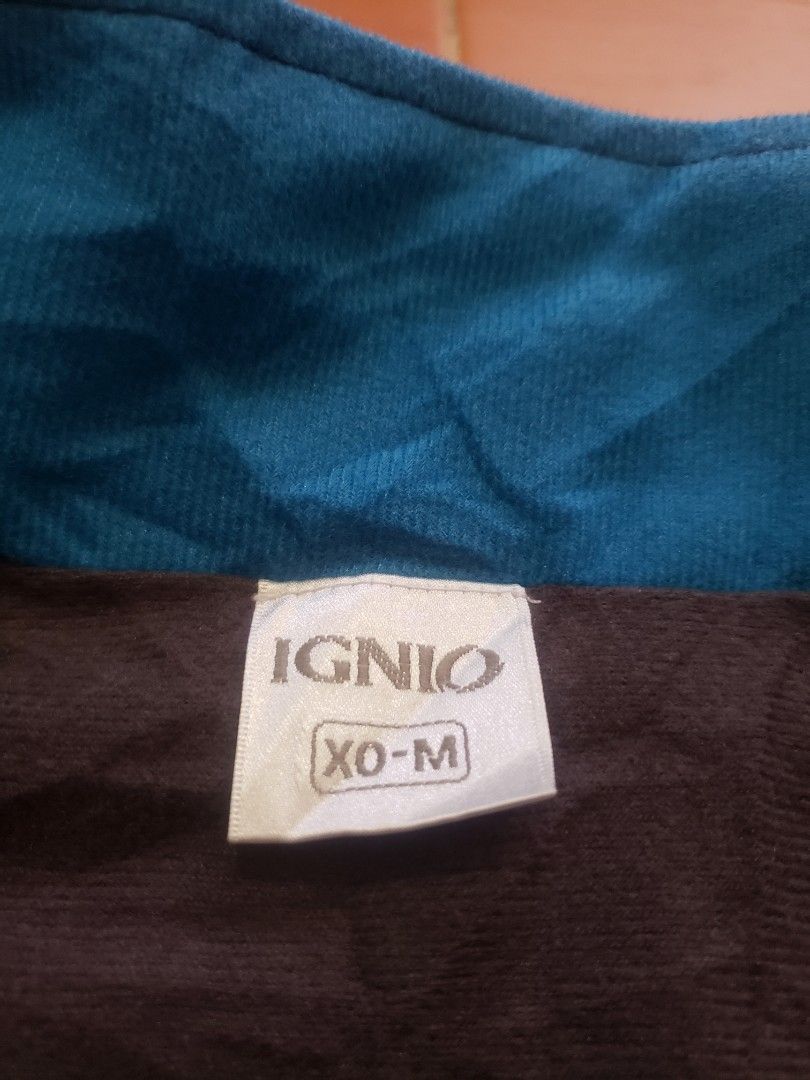 IGNIO LIGHT JACKET, Men's Fashion, Coats, Jackets and Outerwear on Carousell