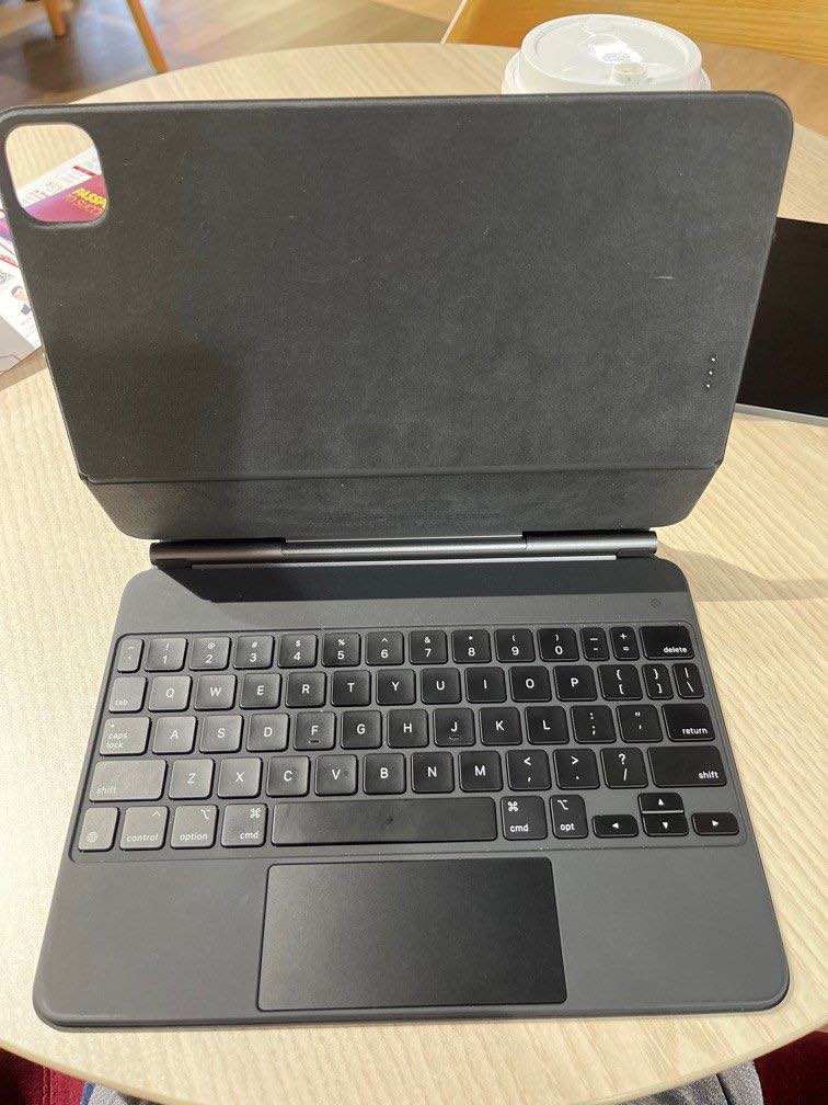 iPad Magic Keyboard, Mobile Phones & Gadgets, Tablets, iPad on Carousell