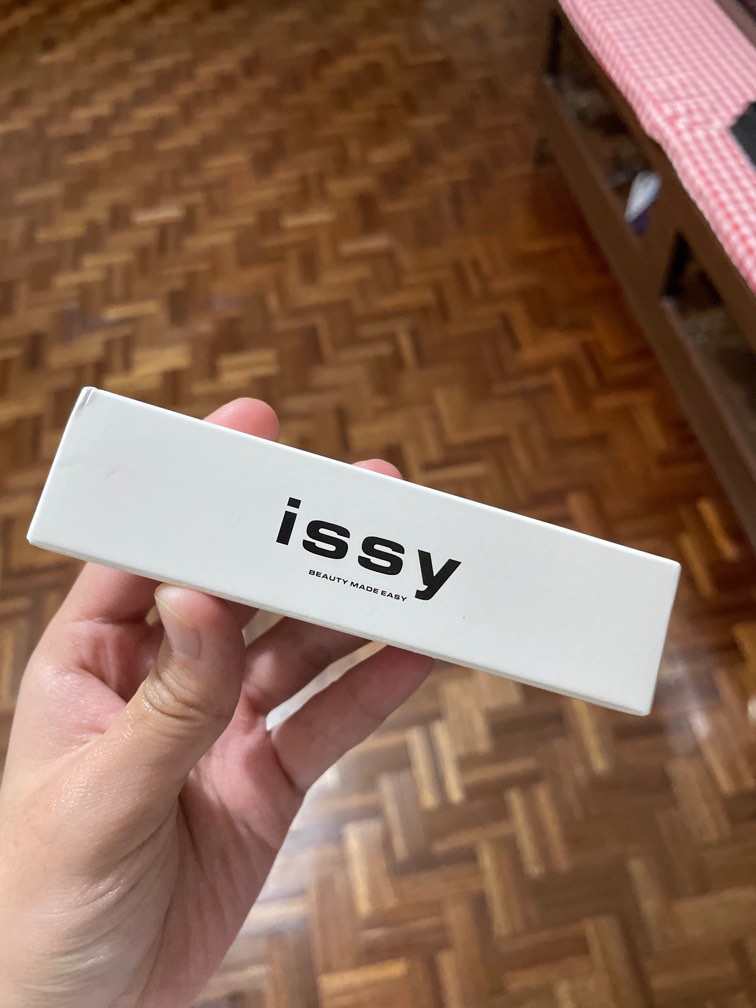Issy Eyeshadow and Concealer Base on Carousell