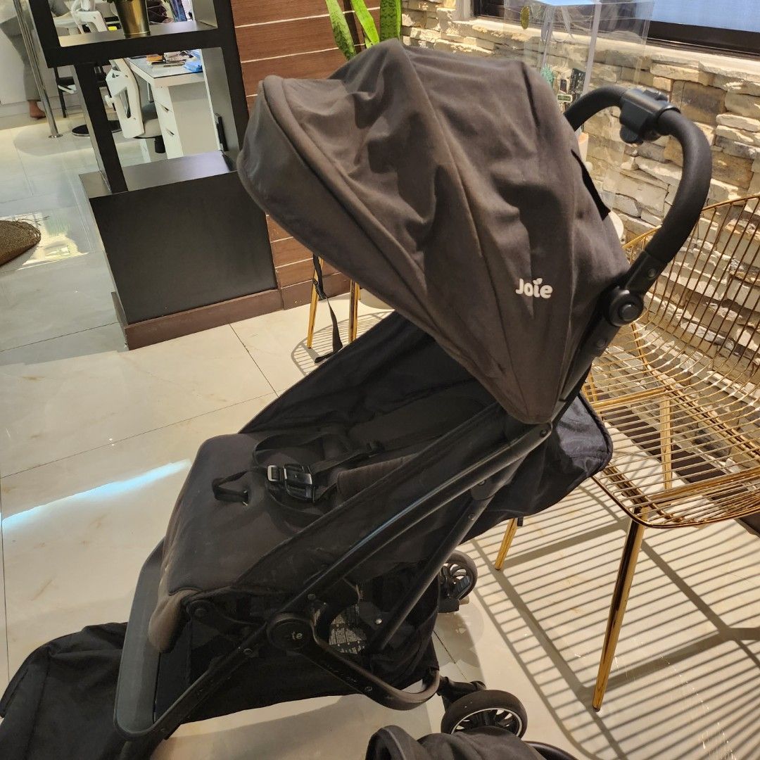 Joie Tourist Compact Stroller with Juva Car Seat on Carousell
