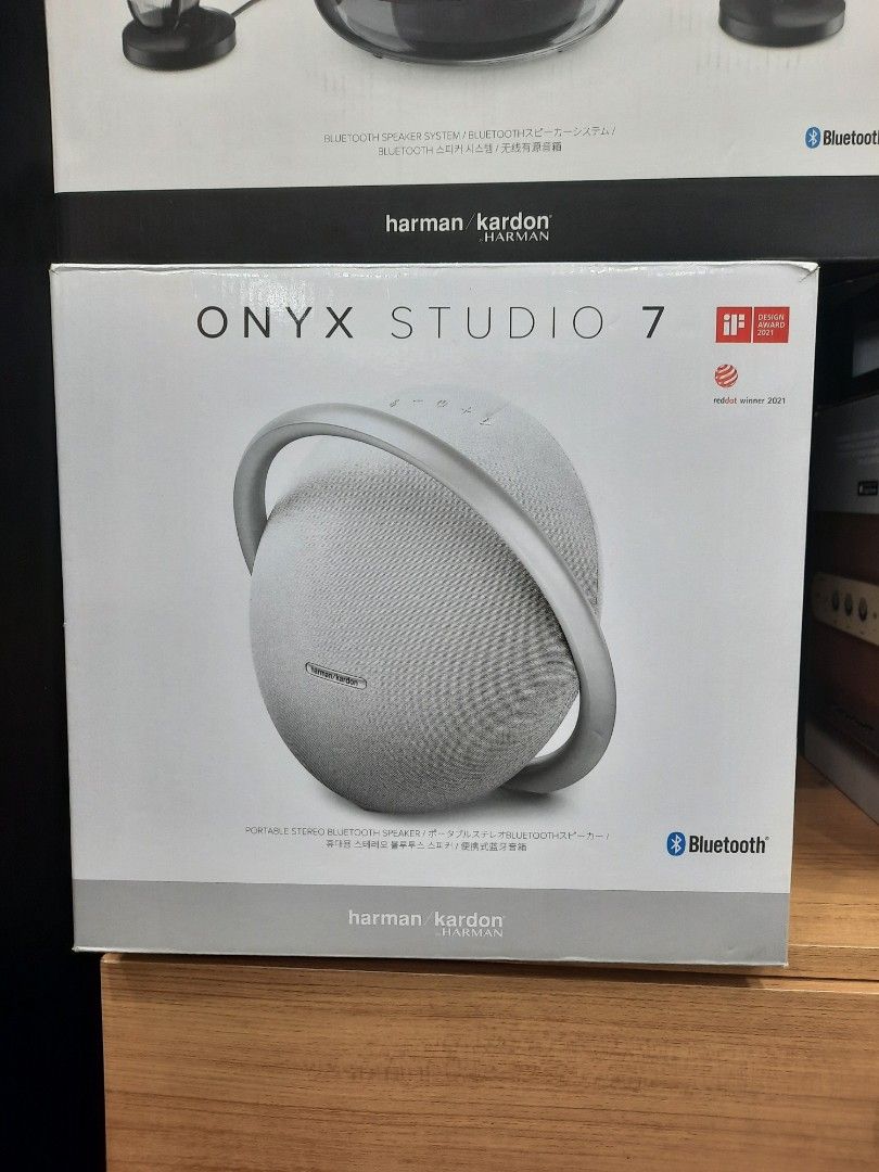 Kredit Speaker HK onyx studio 7 Resmi, Elektronik, Audio di Carousell