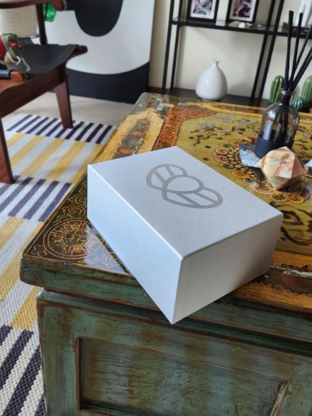 LAARVEE GOLD WATCH, Luxury, Watches on Carousell