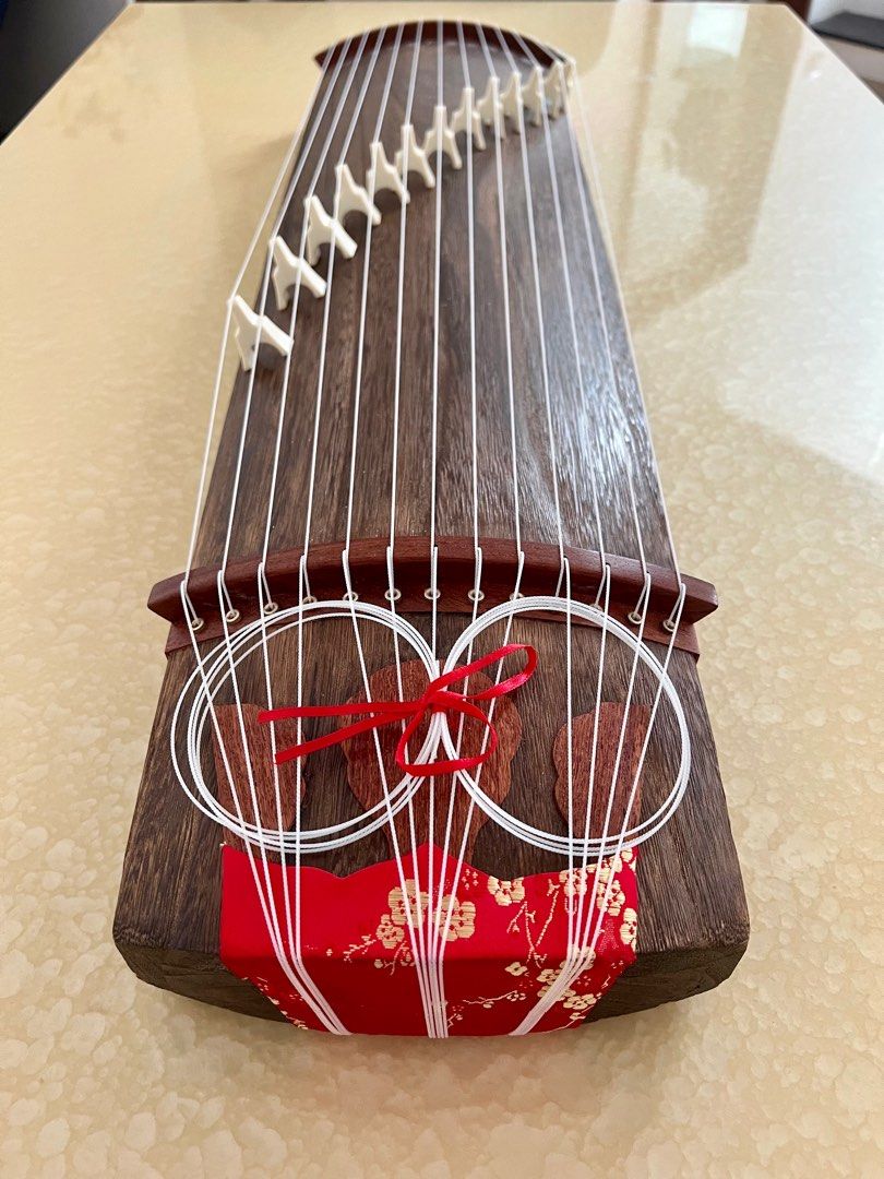 Luxury Japanese koto, Hobbies & Toys, Music & Media, Musical ...