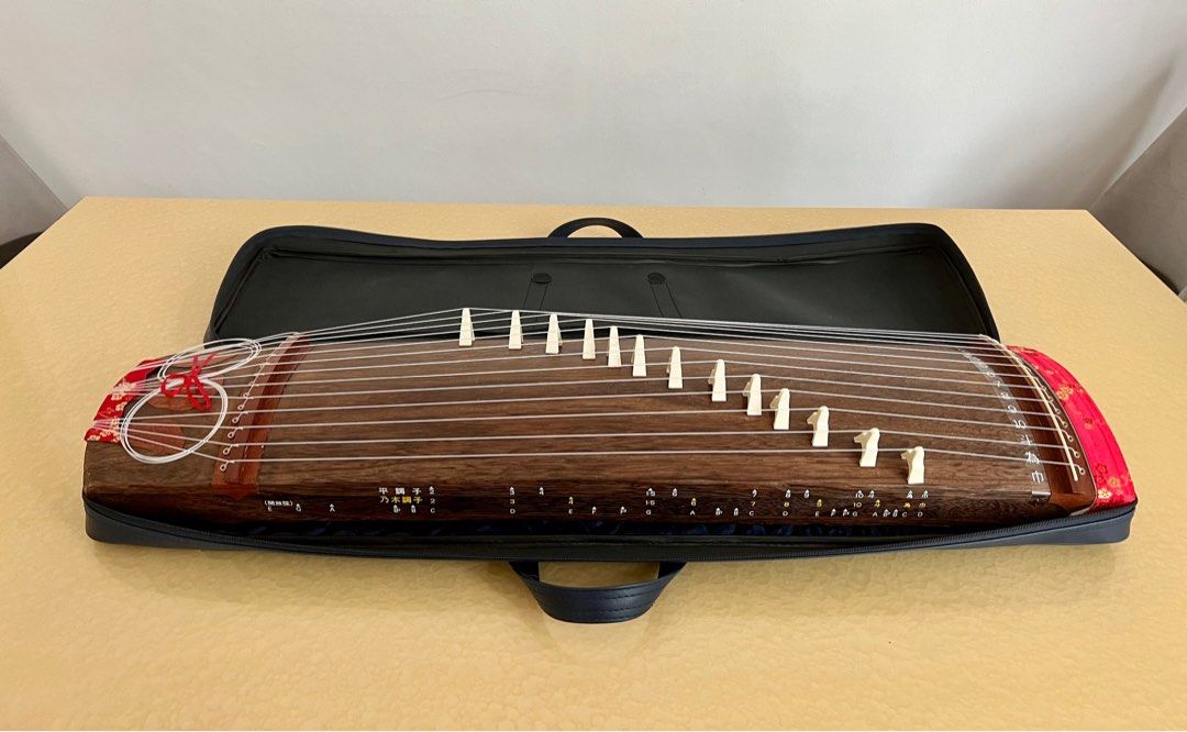 Luxury Japanese koto, Hobbies & Toys, Music & Media, Musical ...