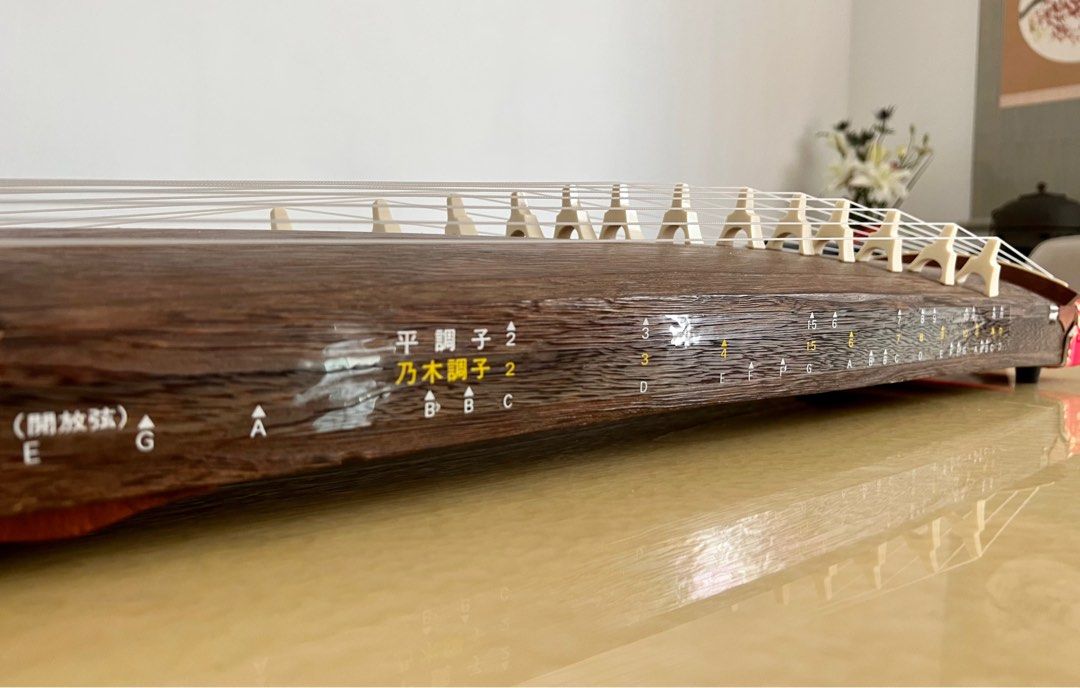 Luxury Japanese koto, Hobbies & Toys, Music & Media, Musical ...