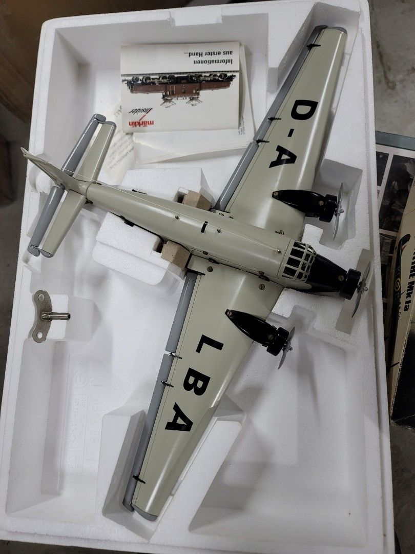 Marklin 1980 junkers aircraft plane ju 52/3m ju52 D-A LBA, 興趣及遊戲, 玩具 ...