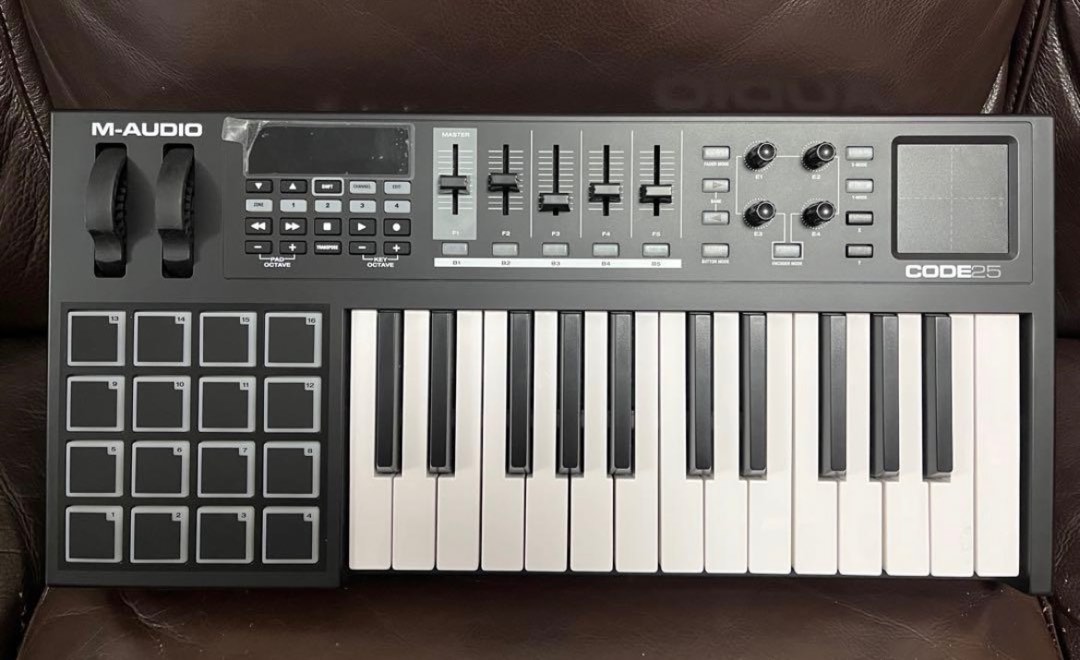 M-Audio Code 25 Midi Keyboard, 興趣及遊戲, 音樂、樂器 & 配件, 樂器 - Carousell