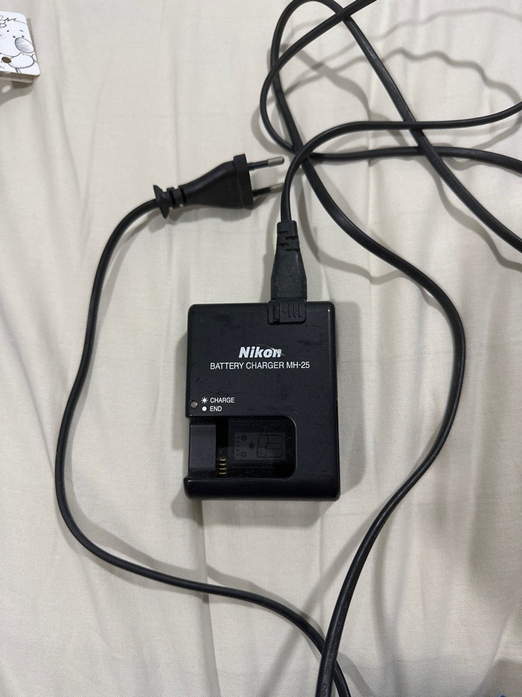 Nikon battery charger MH-25, Photography, Photography Accessories ...