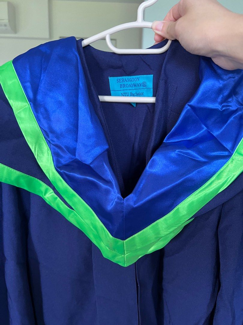 NTU College of Science convocation graduation gown, Men's Fashion ...