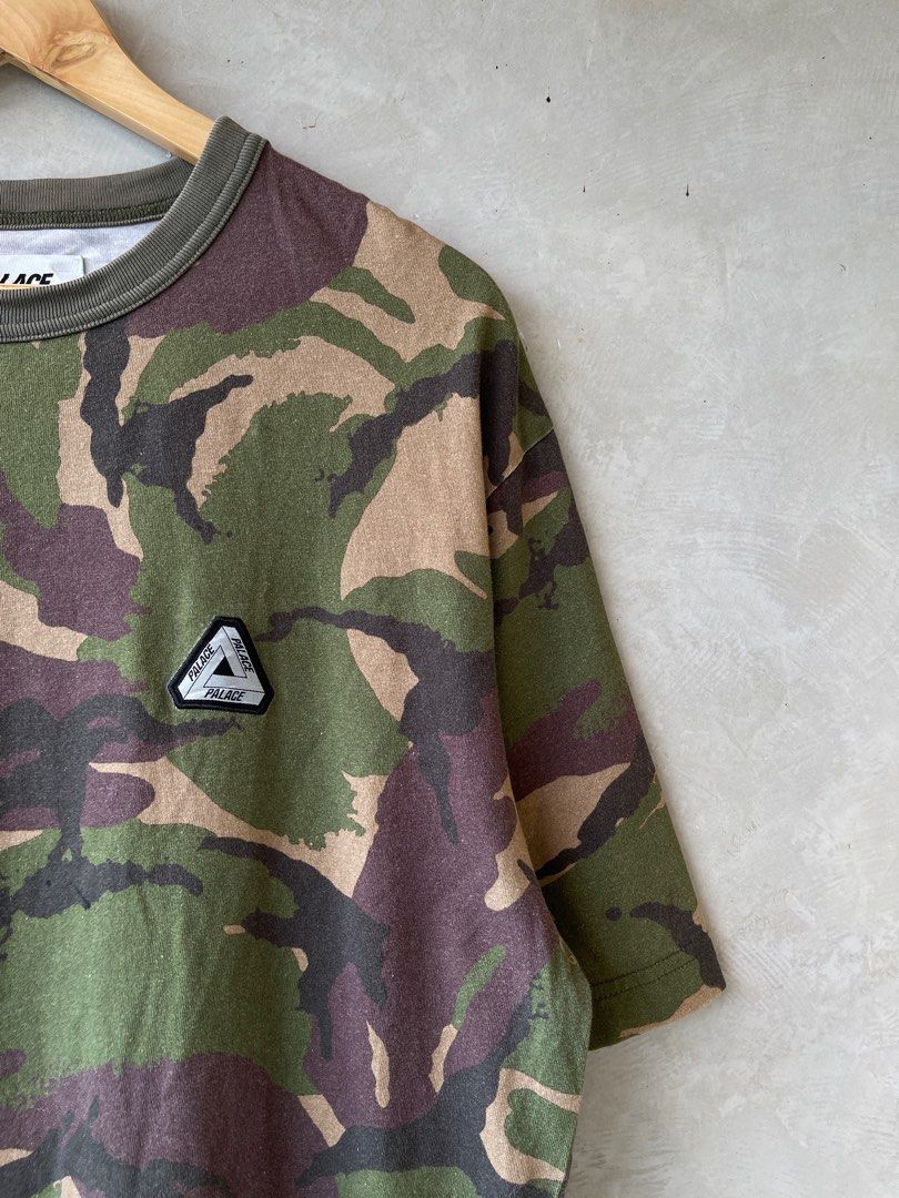 PALACE Patch Chest Logo Camo TS on Carousell