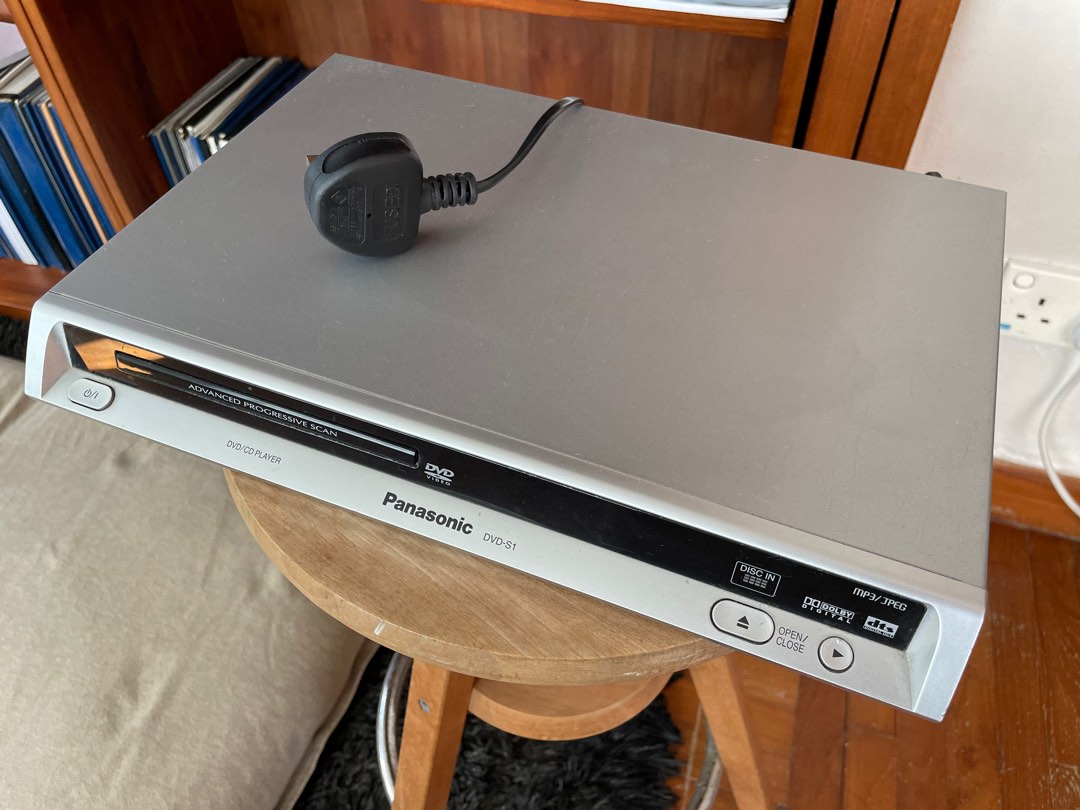 Panasonic DVD player with remote, TV & Home Appliances, TV ...