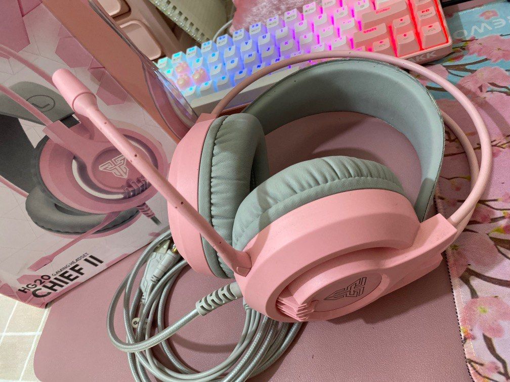 Pink gaming headset Fantech on Carousell