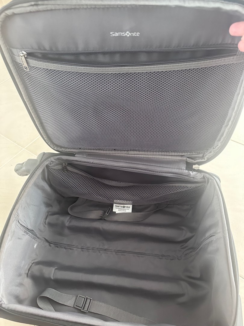 Samsonite luggage, Hobbies & Toys, Travel, Luggage on Carousell