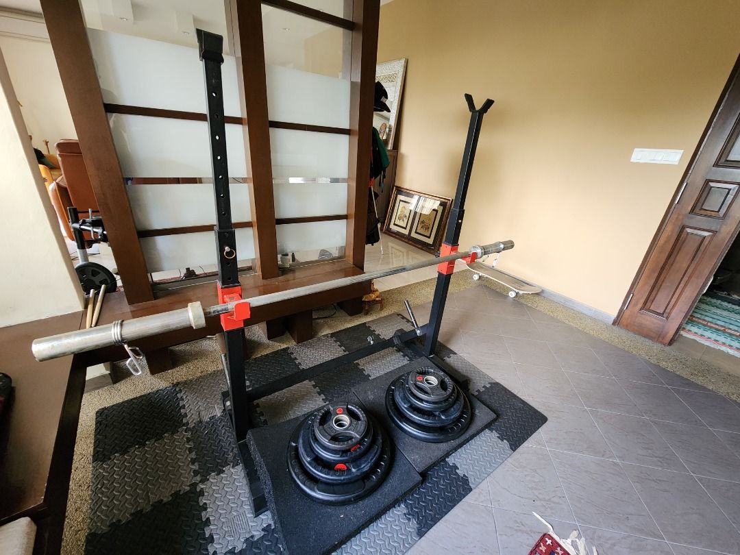 Squat bench rack + Wide reclining bench + Olympic rubberised plates (2 ...