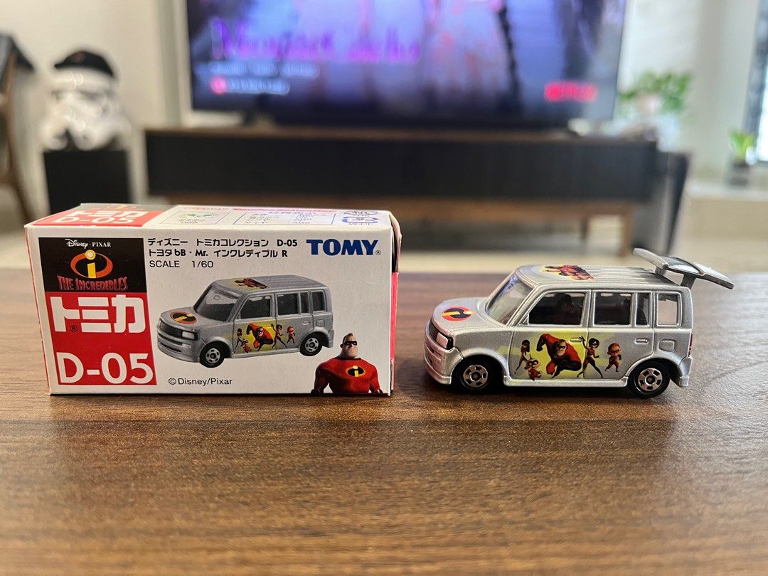 Takara Tomy Tomica Disney Collection D-05 : Toyota bB (The Incredibles ...