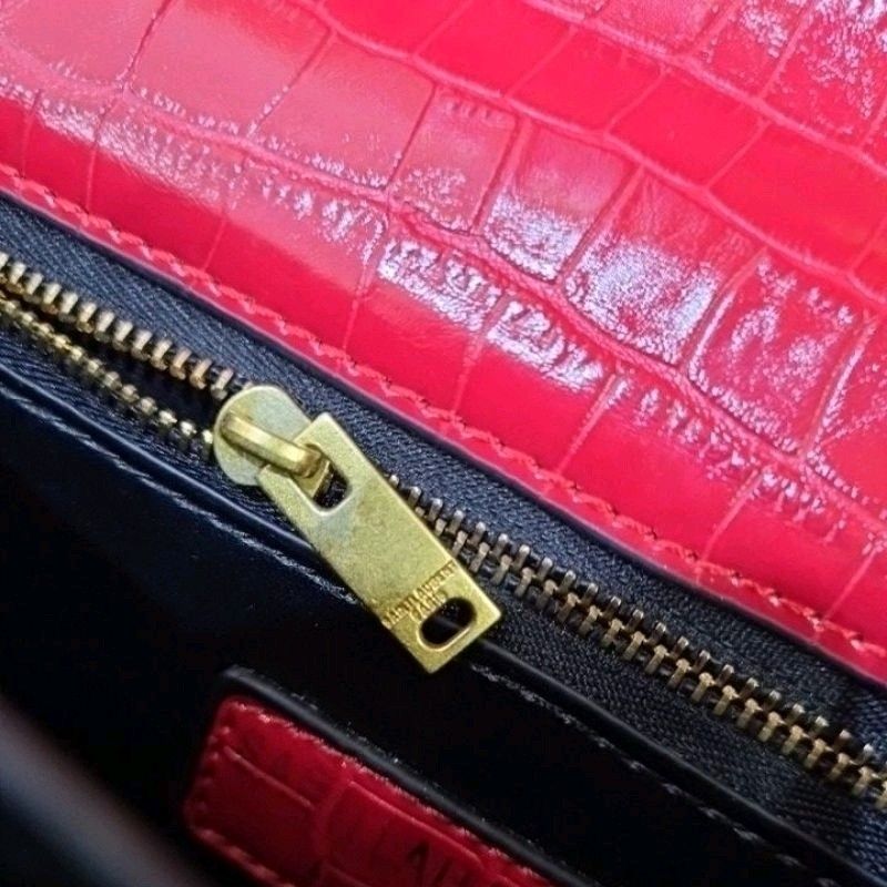 TAS YSL REPTIL SKIN MOTIF, Fesyen Wanita, Tas & Dompet di Carousell