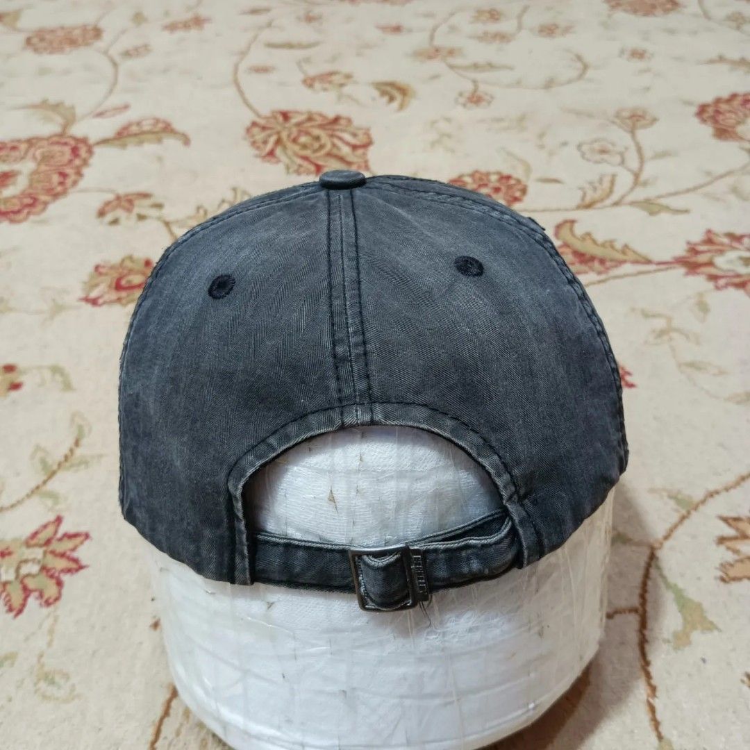 Topi ripped Pearl, Fesyen Pria, Aksesoris, Topi di Carousell
