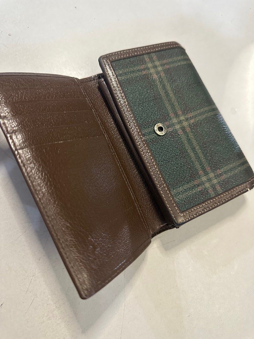 Beanpole Trifold wallet on Carousell