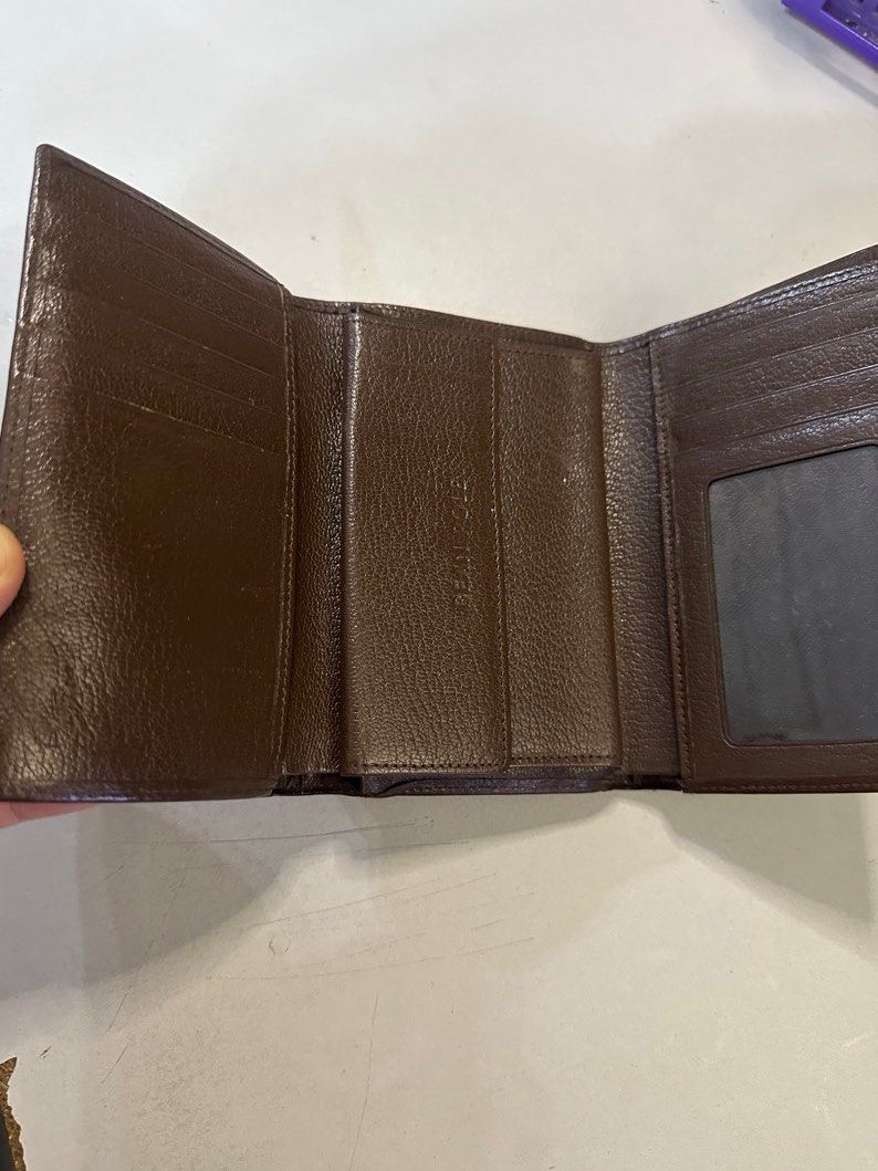 Beanpole Trifold wallet on Carousell