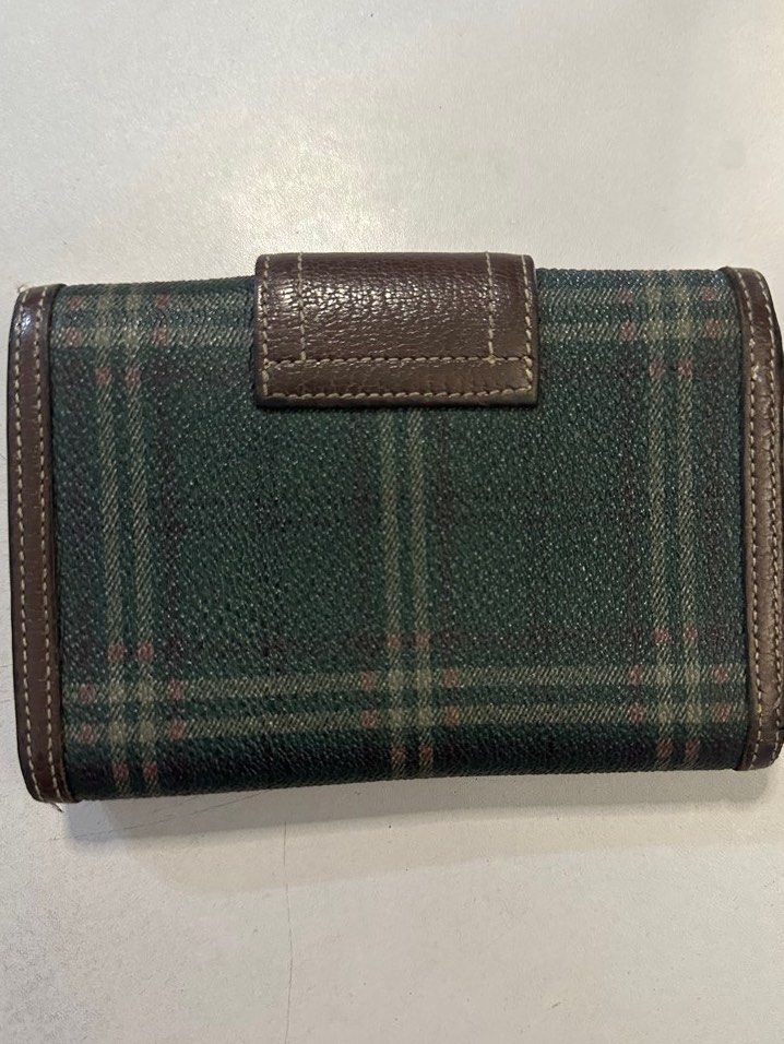 Beanpole Trifold wallet on Carousell