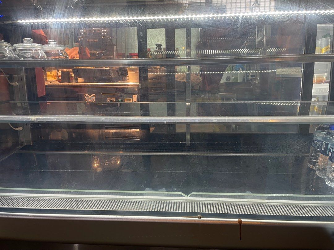 Cakes/Beverages Display Chiller with LED Lights, TV & Home Appliances ...