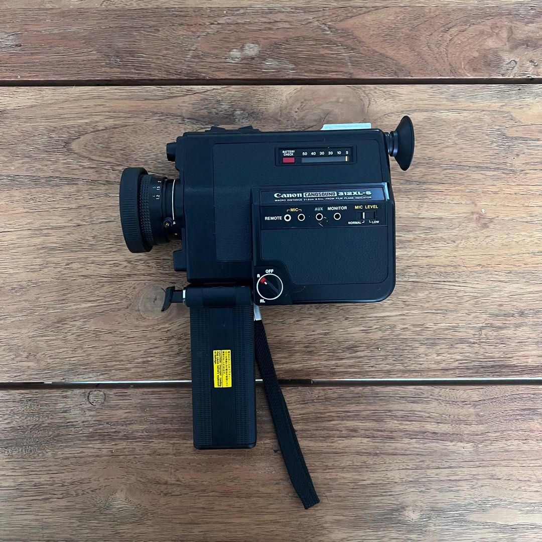 Canon 312XL-S Super 8mm Camera, Photography, Video Cameras on Carousell