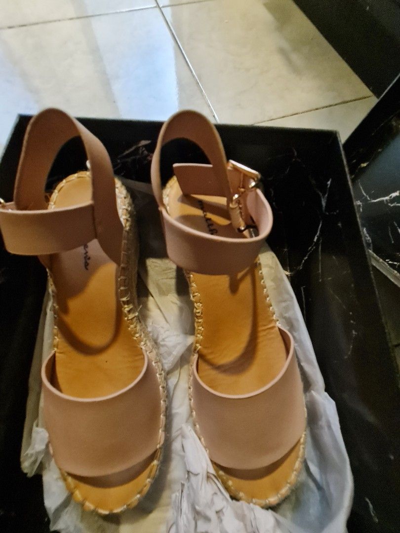 CMG-Matthews Wedge Sandal on Carousell