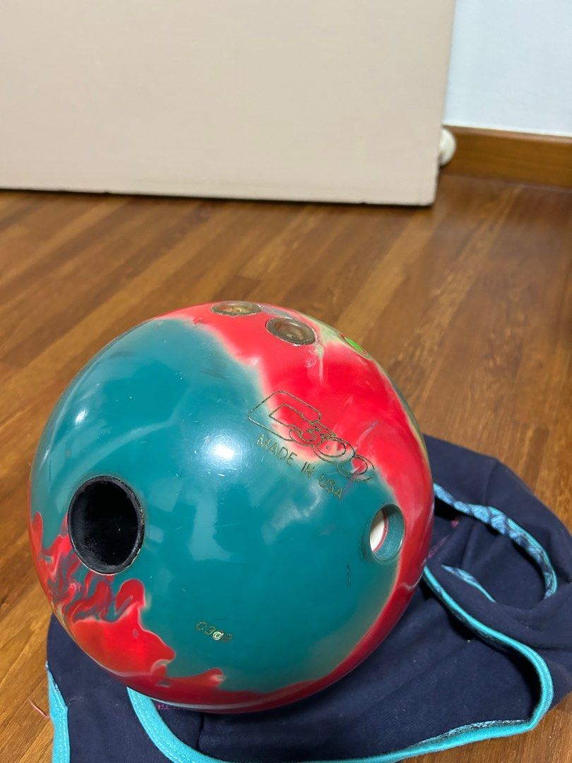Columbia 300 Bowling Ball, Sports Equipment, Sports & Games, Billiards ...