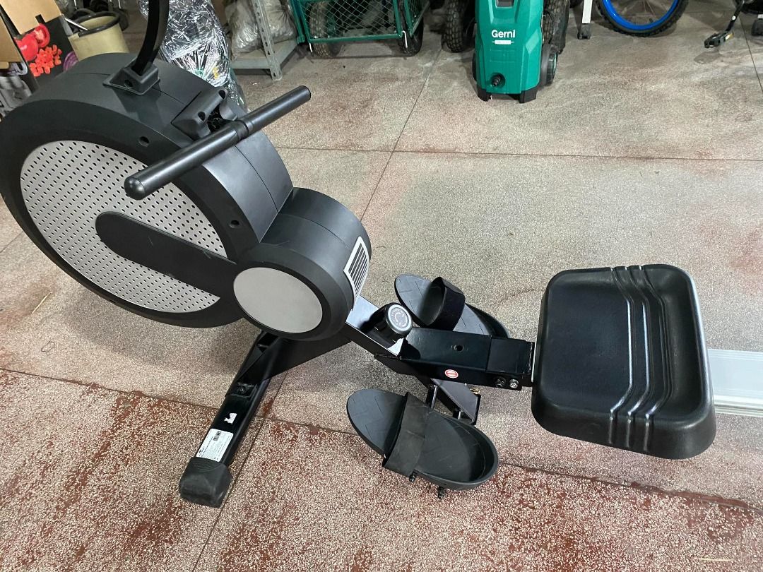 Crane Air Resistance Rowing Machine on Carousell