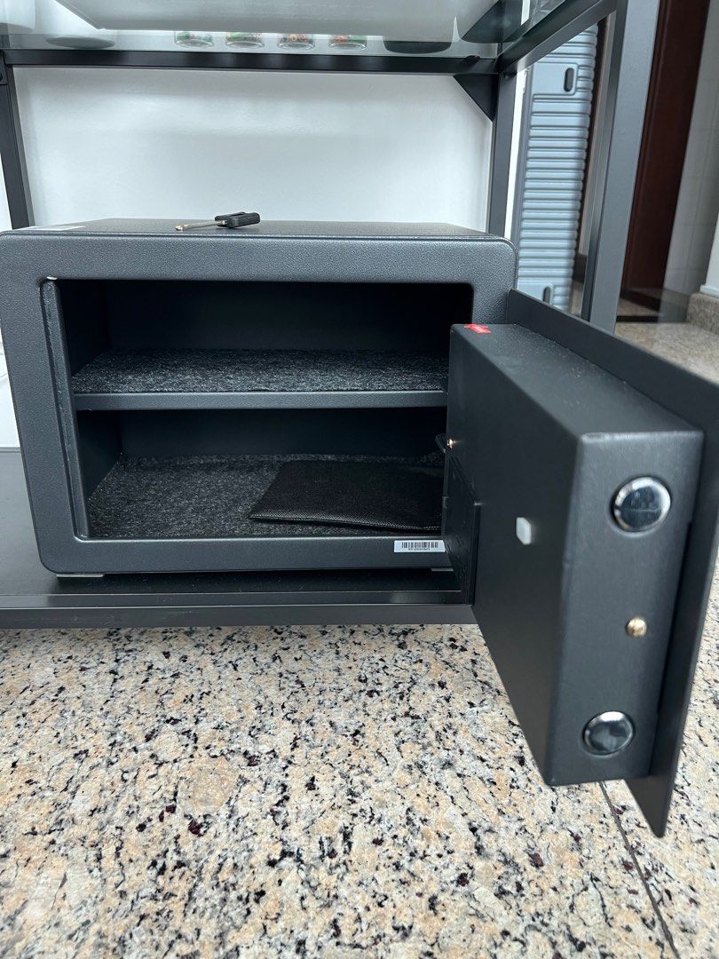 Deli Safe, Furniture & Home Living, Security & Locks, Safe on Carousell