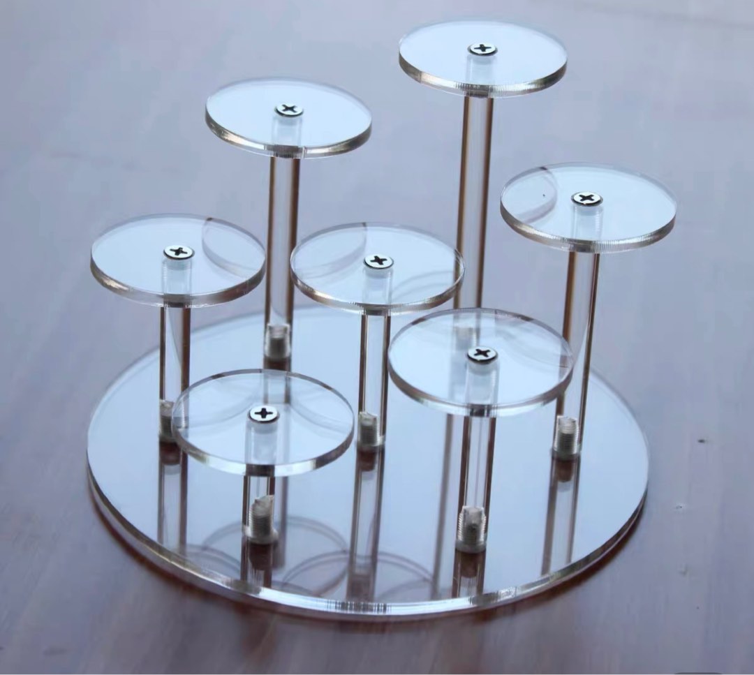 Display figures stand, Hobbies & Toys, Toys & Games on Carousell