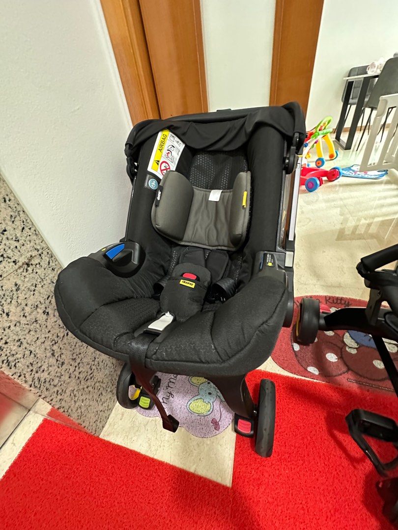 Doona Baby stroller + isofix, Babies & Kids, Going Out, Strollers on ...