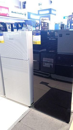 EZY PERSONAL REFRIGERATOR on Carousell