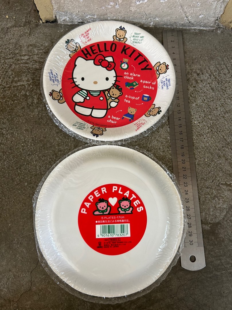 Hello kitty paper plate set, Furniture & Home Living, Kitchenware ...