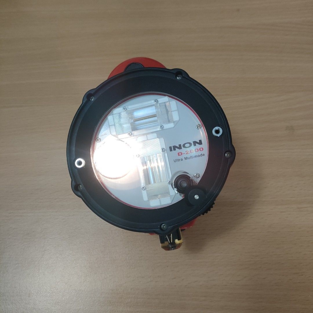 Inon D2000 Underwater Strobe Flash Set, Photography, Cameras on Carousell