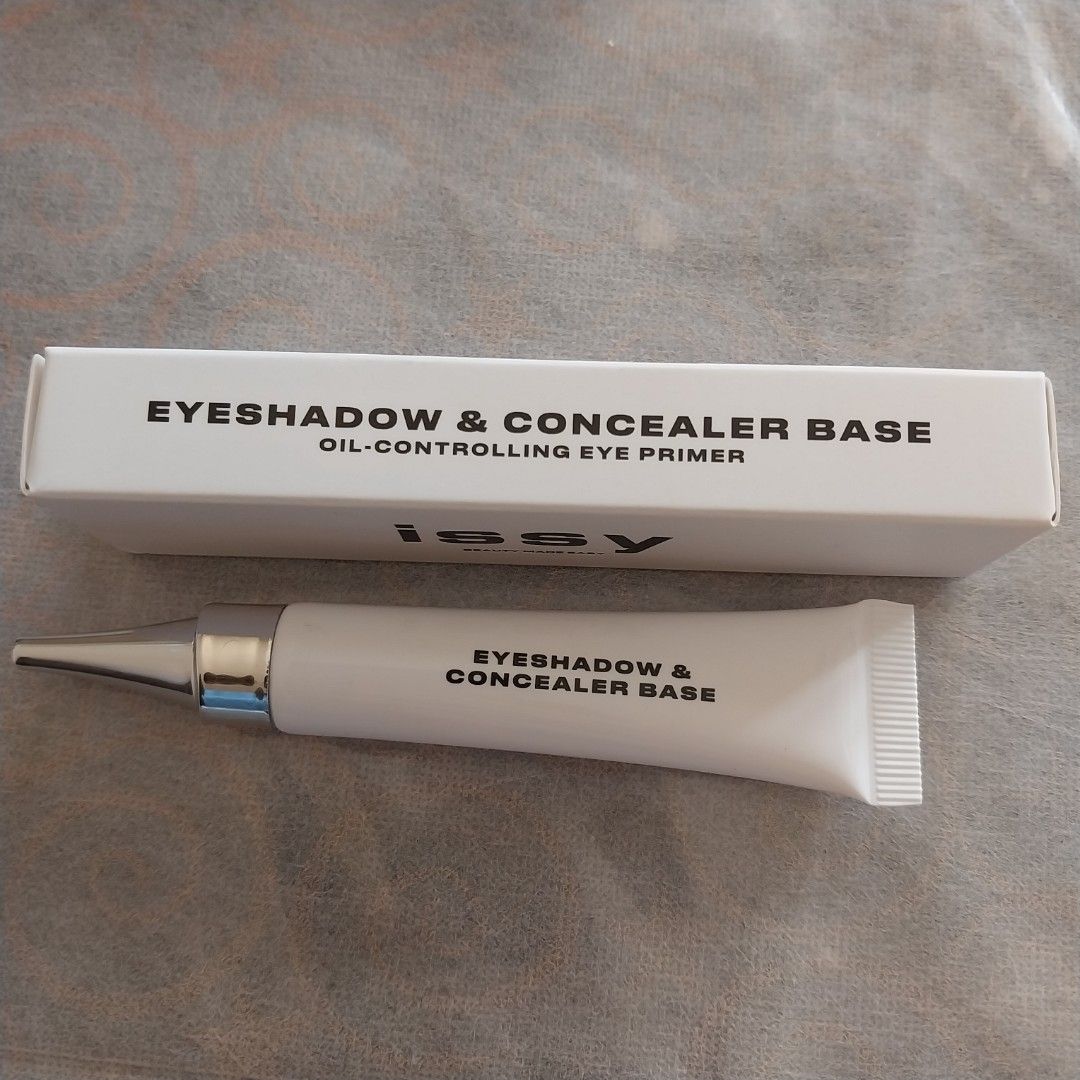 Issy Cosmetics Eyeshadow and Concealer Base Primer, Beauty & Personal ...