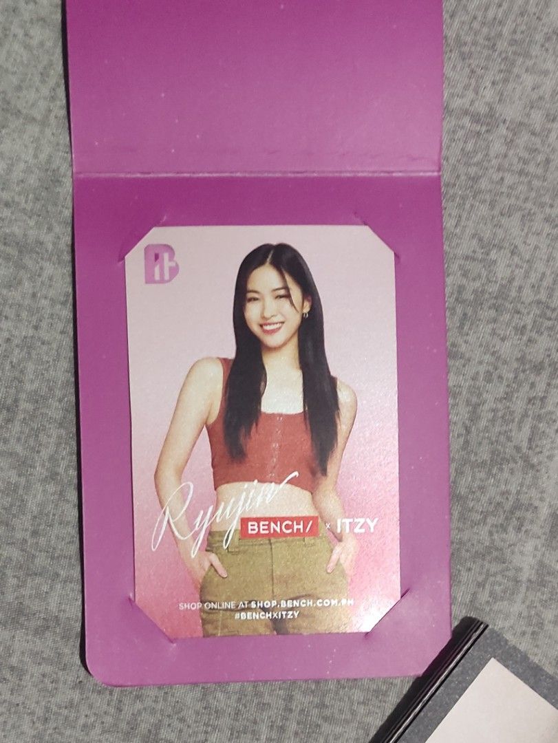 ITZY Checkmate (Ryujin Version), Hobbies & Toys, Memorabilia ...