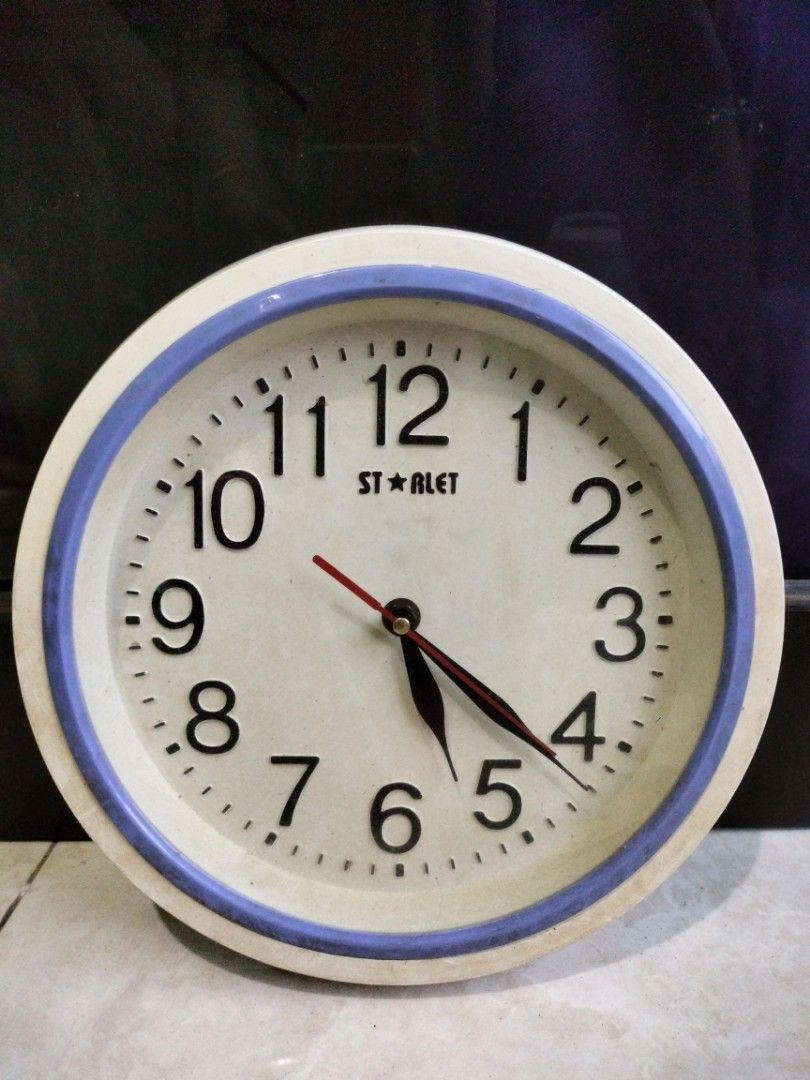 Jam Dinding Bulat List Warna Ungu, Perabotan Rumah di Carousell