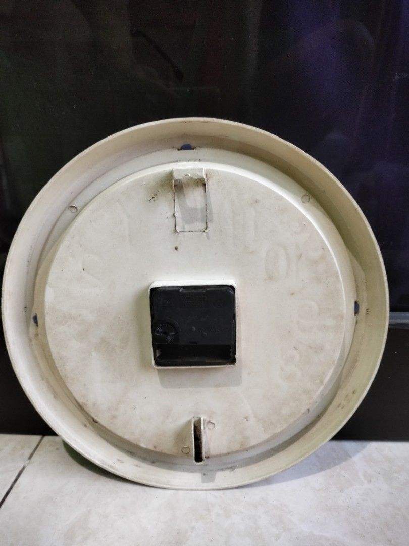 Jam Dinding Bulat List Warna Ungu, Perabotan Rumah di Carousell