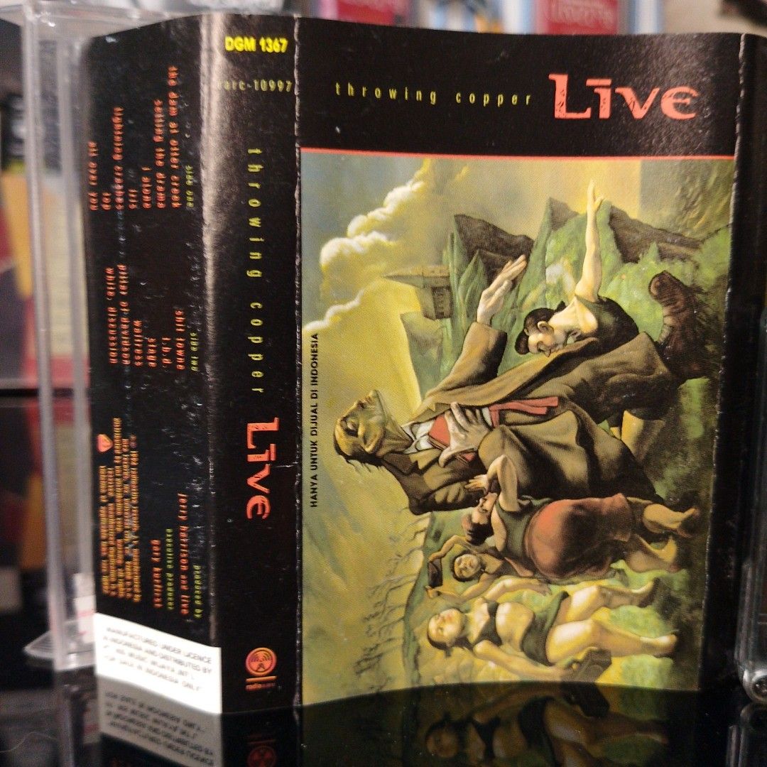 Live - Throwing copper kaset, Musik & Media, CD, DVD & Lainnya di Carousell