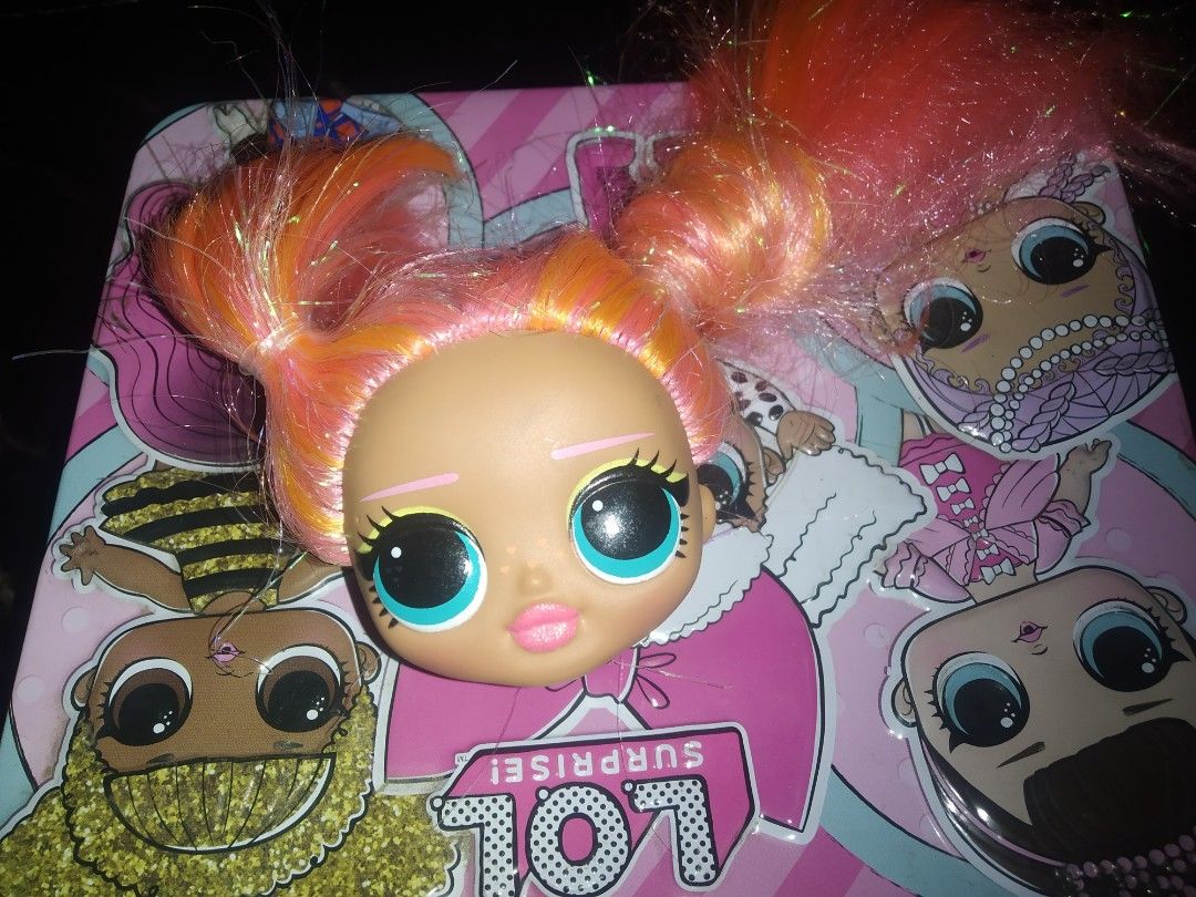 Take All LOL OMG Doll Heads with free LOL Lunch Box, Hobbies & Toys ...
