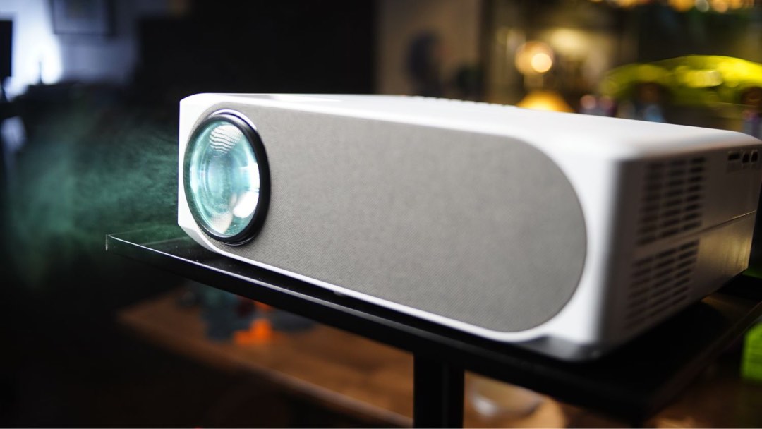 Lumos Auro projector base/nonsmart version, TV & Home Appliances, TV & Entertainment, Projectors ...