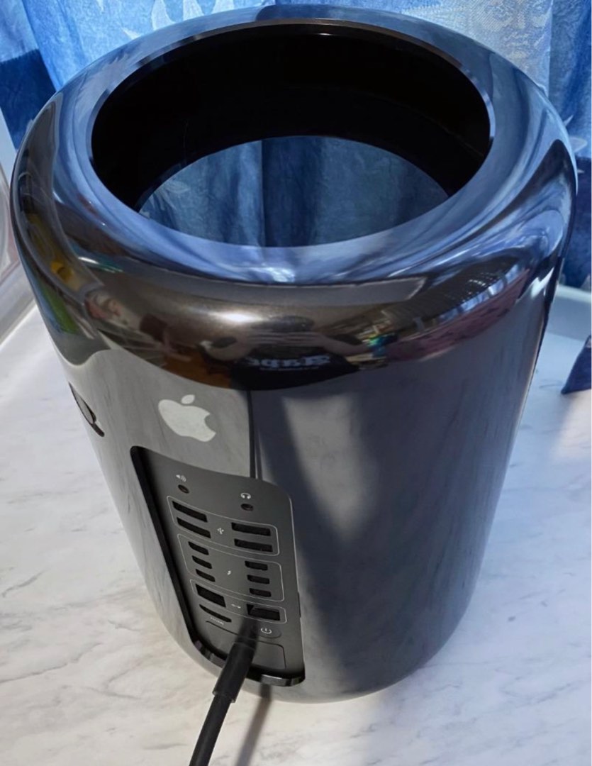 MAC PRO 2013 with prism + monitor and stealth pro arm, Computers & Tech ...