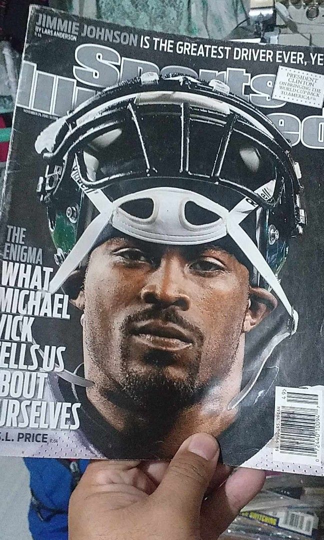 Michael Vick cover sports illustrated magazine 2010 issue on Carousell