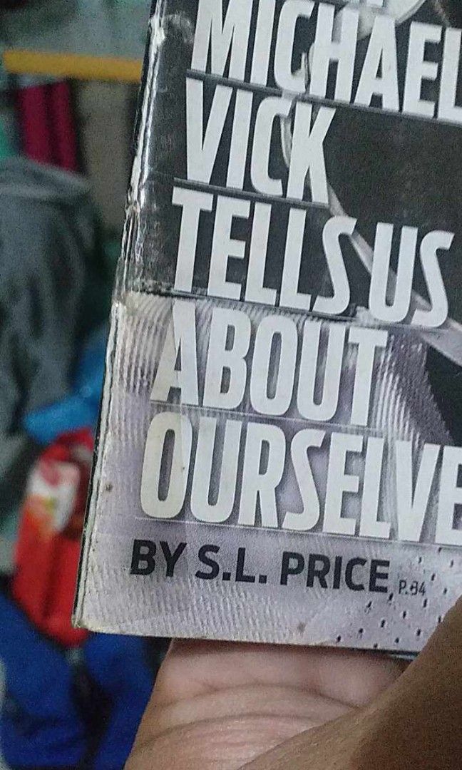 Michael Vick cover sports illustrated magazine 2010 issue on Carousell