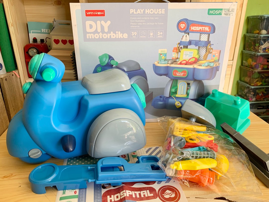 Motorbike Hospital Playhouse, Hobbies & Toys, Toys & Games on Carousell