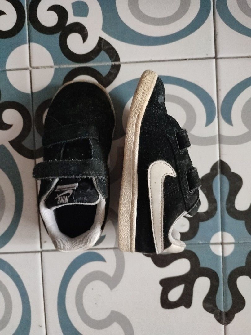 Nike Court Royale Kids 8c (14cm) on Carousell