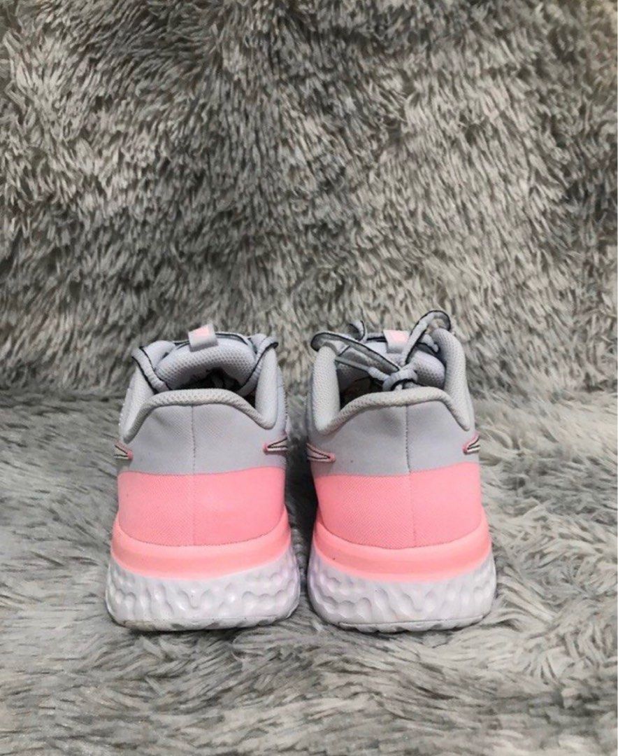 Nike Revolution 5 EXT (Women) on Carousell